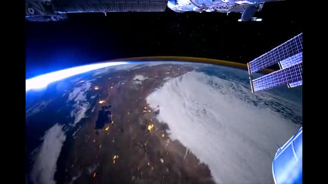 What does it feel like to fly over planet Earth?