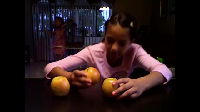 Minute to Win It Apple Stack - Kids' Videos