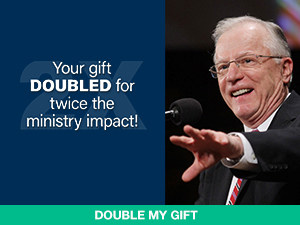 Listen to Dr. Erwin W. Lutzer Sermons - Moody Church Hour Radio